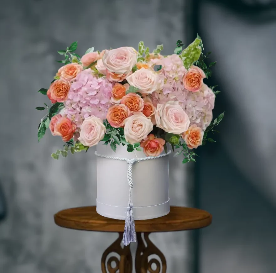 Sweet Pastel Flowerbox | Elegant Roses & Hydrangeas | Million Flowers